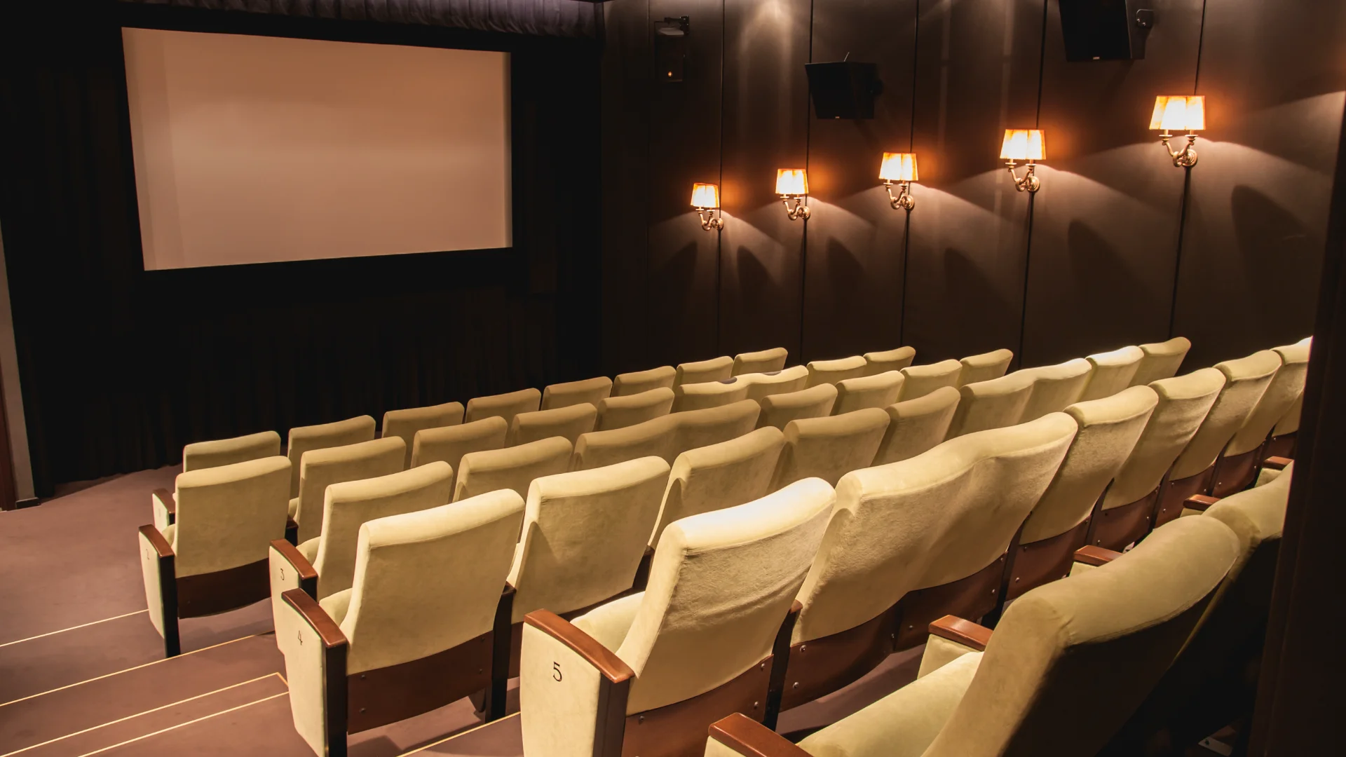 Kino Lucerna – Program of the legendary cinema, premieres, festivals ...